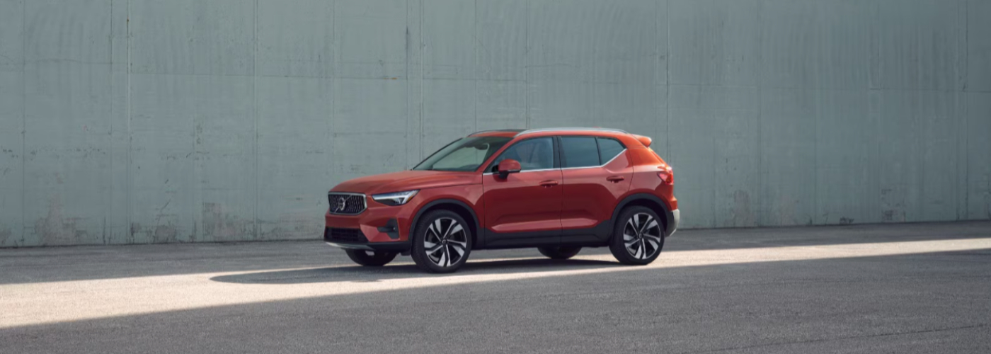 2025 Volvo XC40 Performance | Ira Volvo Cars South Shore